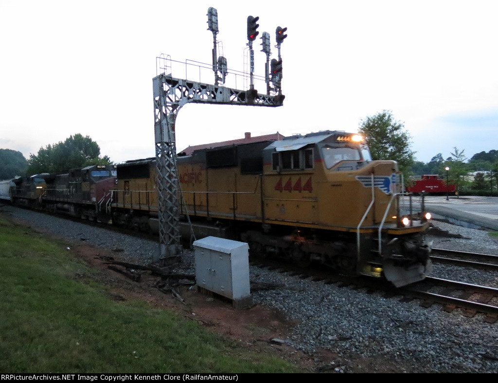 NS train #172 (Manifest) (New Orleans, LA - Linwood, NC) (pic1)